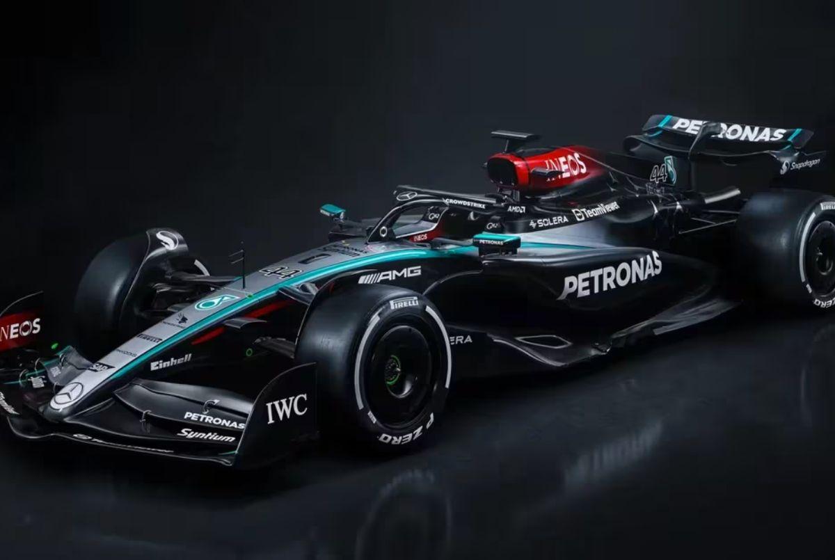 Mercedes presentó el último auto que utilizará Hamilton antes de ir a ...