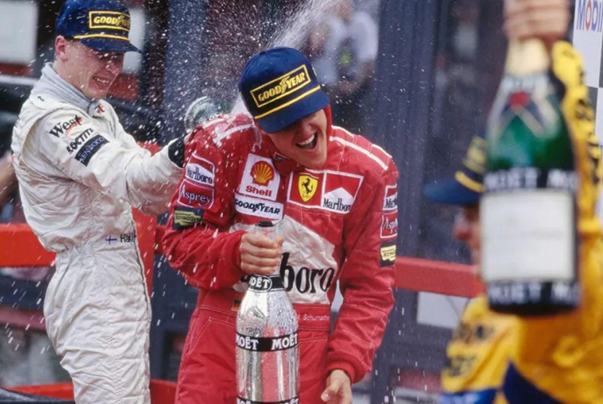 Moët & Chandon marca su regreso a la F1 con un corcho volador ...